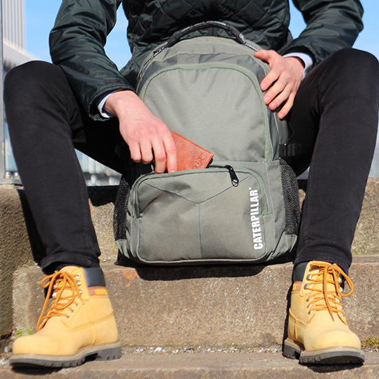 CAT ledvinka Core Cass St. - olivová - nejkufry.cz